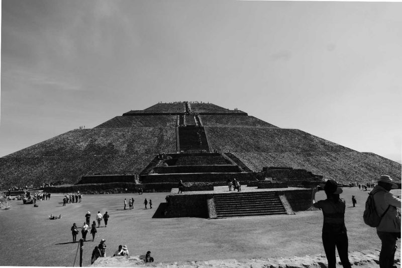 Teotihuacan picture gallery - Into The Arms Of America