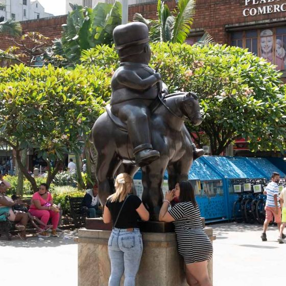 The art of Fernando Botero in Colombia - Into The Arms Of America